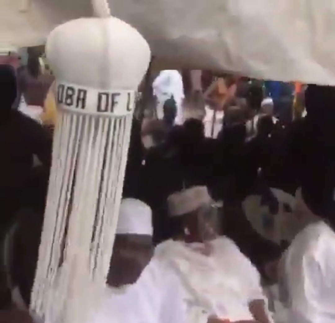 Rituals held at Isale Eko to welcome Oba of Lagos & his staff of office ...