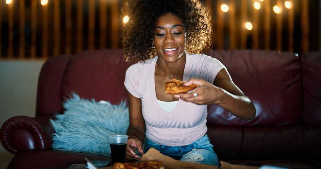 Five consequences of eating late night meals - Expressive Info